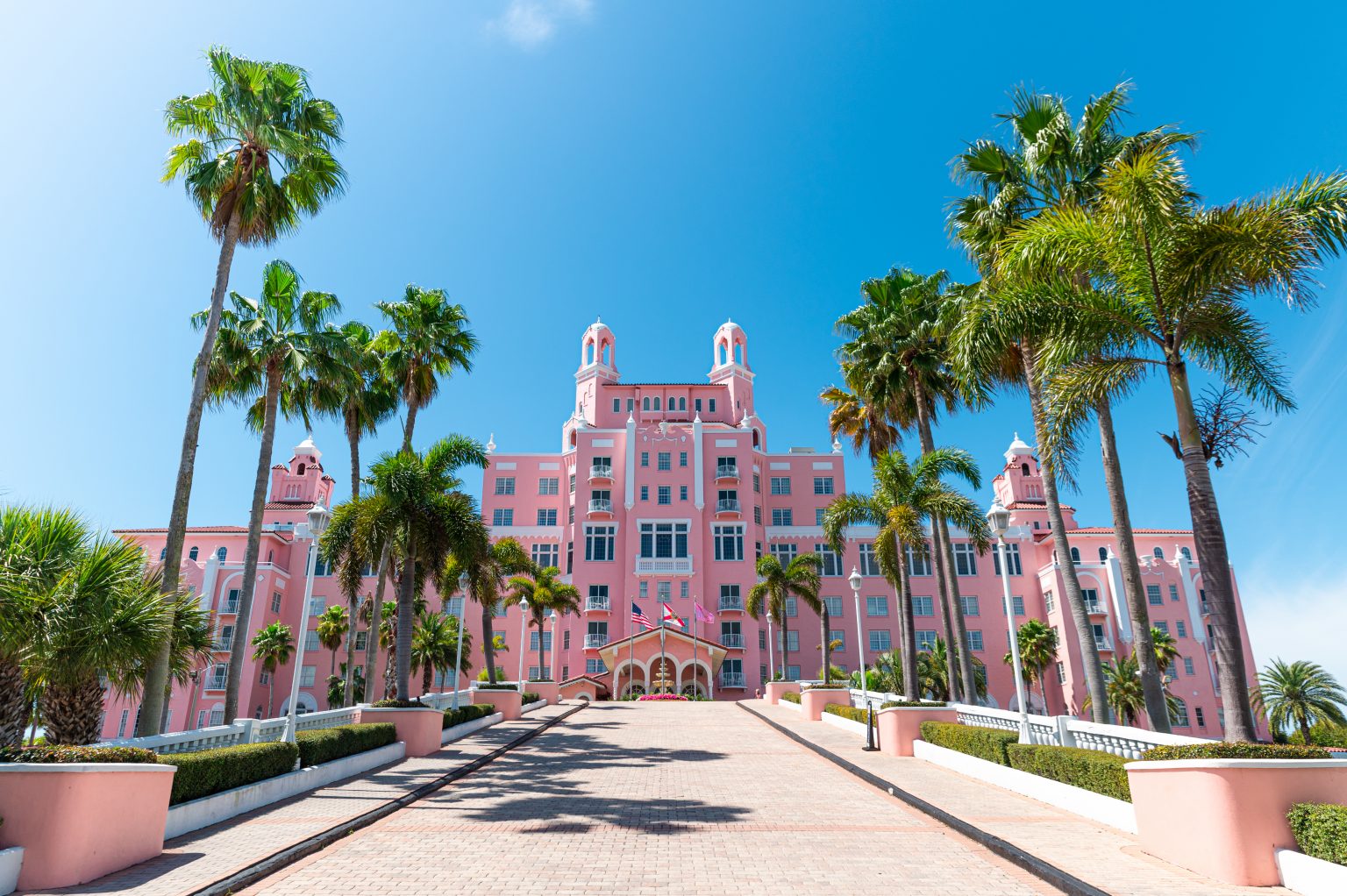 Pink Palace Paradise: The Don CeSar - VUE magazine